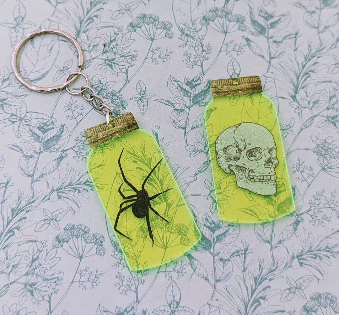 Spider Keychain, Spider Keyring, Spider Lover Gifts, Skull Keychain ...