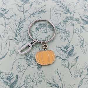 Pumpkin Keyring, Pumpkin Keychain, Pumpkin Gifts, Halloween Keychain ...
