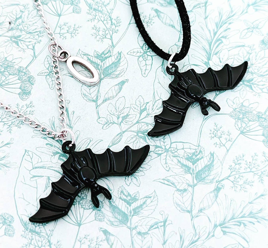 Black Bat Necklace Pendant, Vampire Bat Necklace, Gifts for Bat Lovers ...