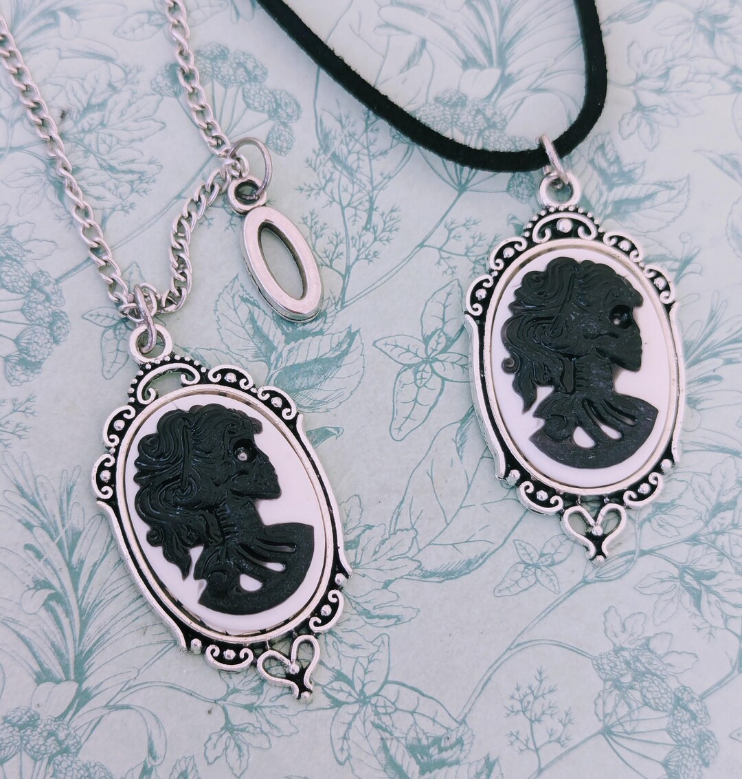 Scary Skeleton Necklace, Skeleton Style Jewellery, Cabochon Necklace ...