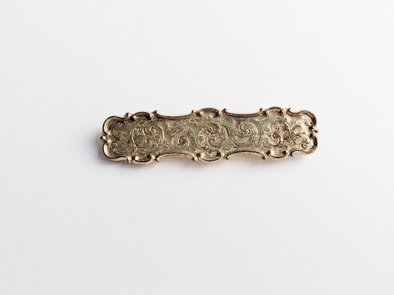 Antique Scrollwork Brooch, Engraved Panel, Scalloped … - Gem
