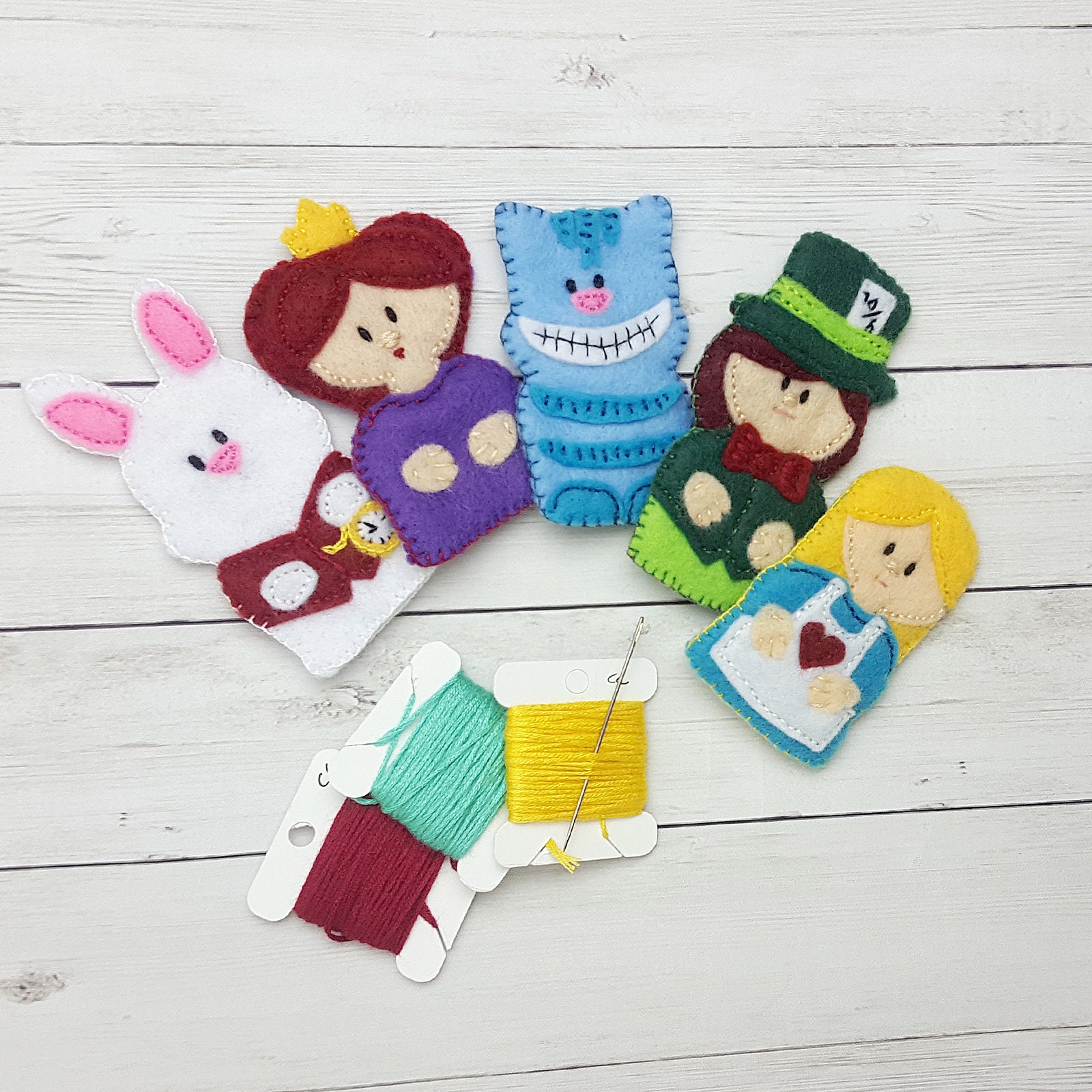 Alice in Wonderland Finger Puppets Pdf Pattern: Alice White - Etsy Denmark