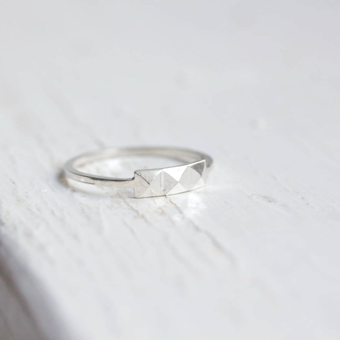 Geometric ring with 3 pyramids modern minimalistic ring | Etsy