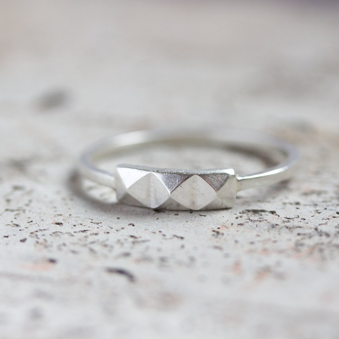 Geometric Ring With 3 Pyramids - Modern, Minimalistic Ring - Etsy
