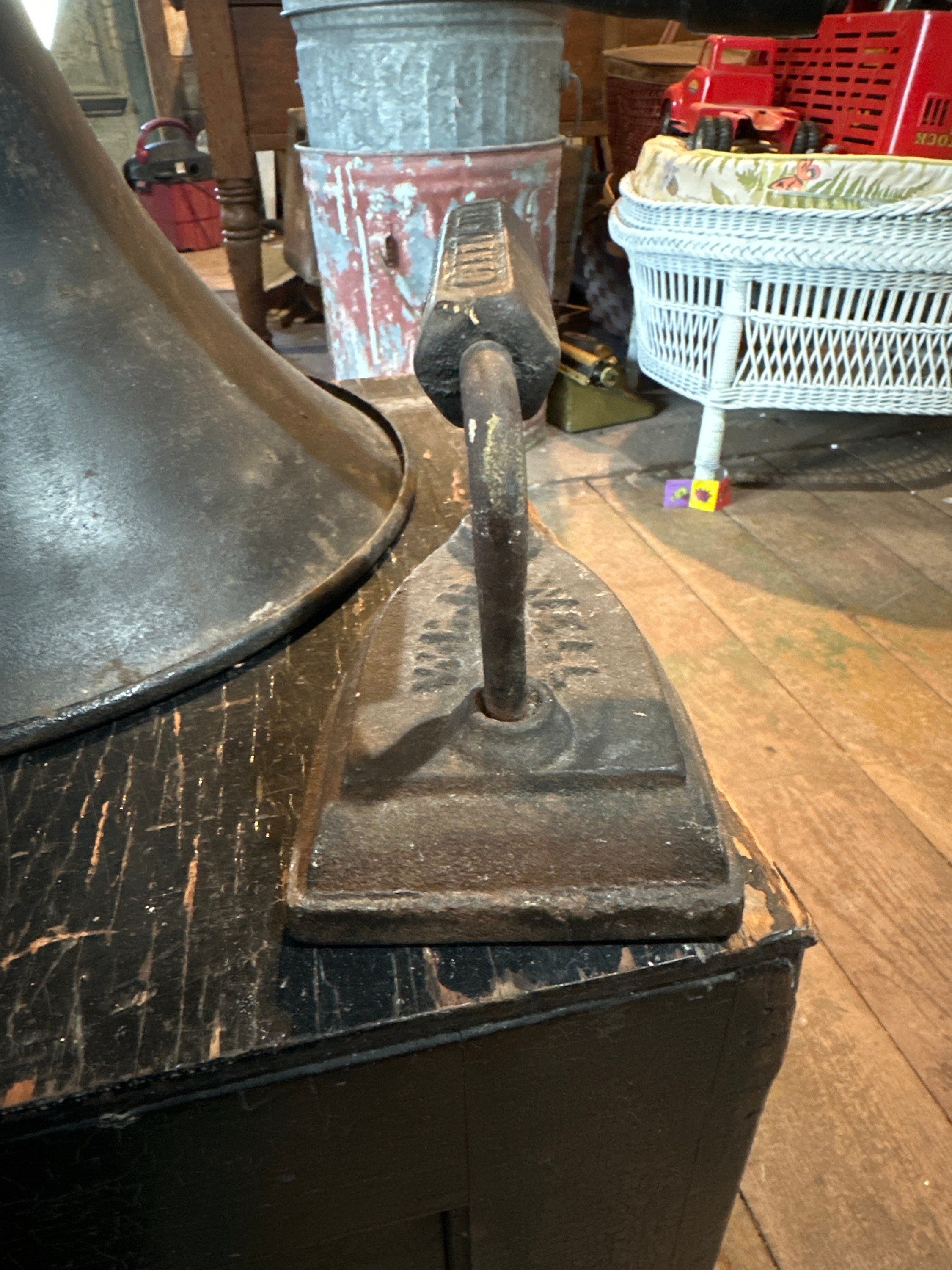 Antique 19th Century Cast Iron Geneva Hand Iron, W.H. Howell #6 - Etsy