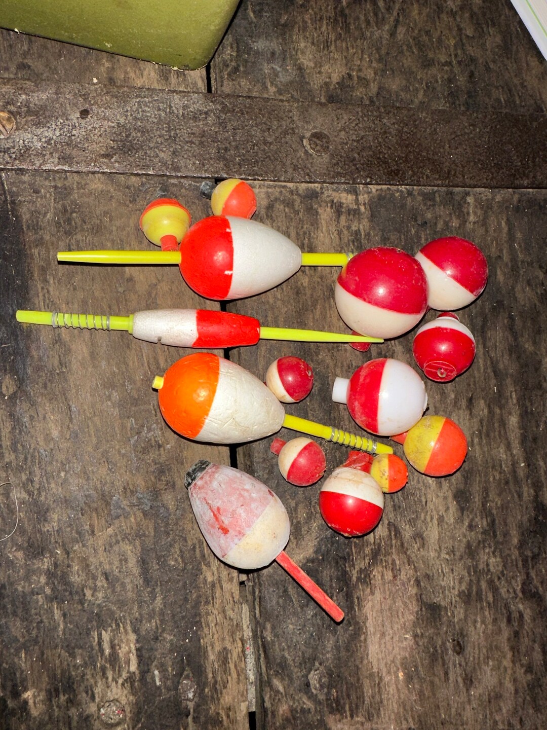 Vintage Set of 15 Fishing Bobbers Various Sizes - Etsy