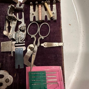 Antique Singer Puzzle Box Assorted Attachments and Bobbin Accessory Kit ...