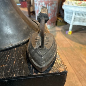 Antique 19th Century Cast Iron Geneva Hand Iron, W.H. Howell #6 - Etsy