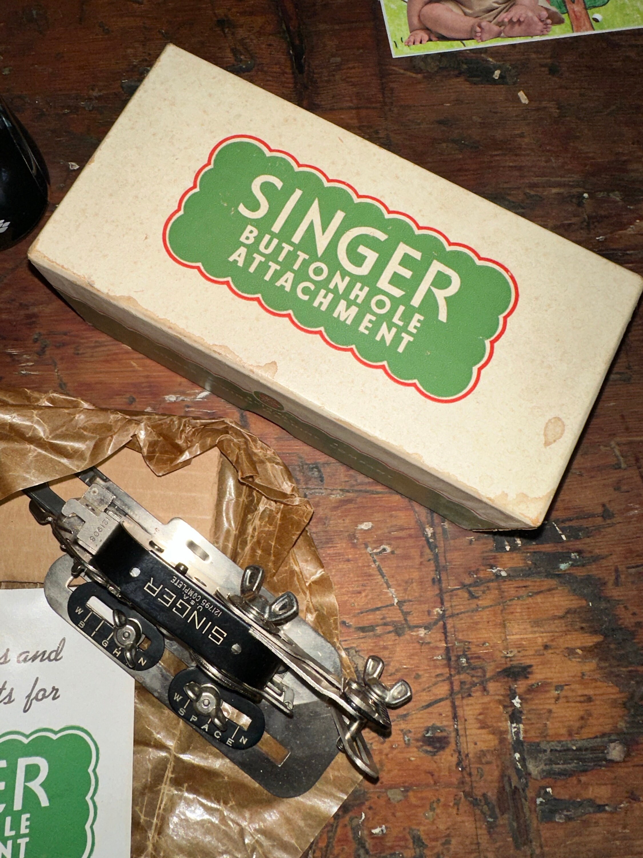 Antique SINGER BUTTONHOLE Attachment #121795 Complete, Booklet, Open ...