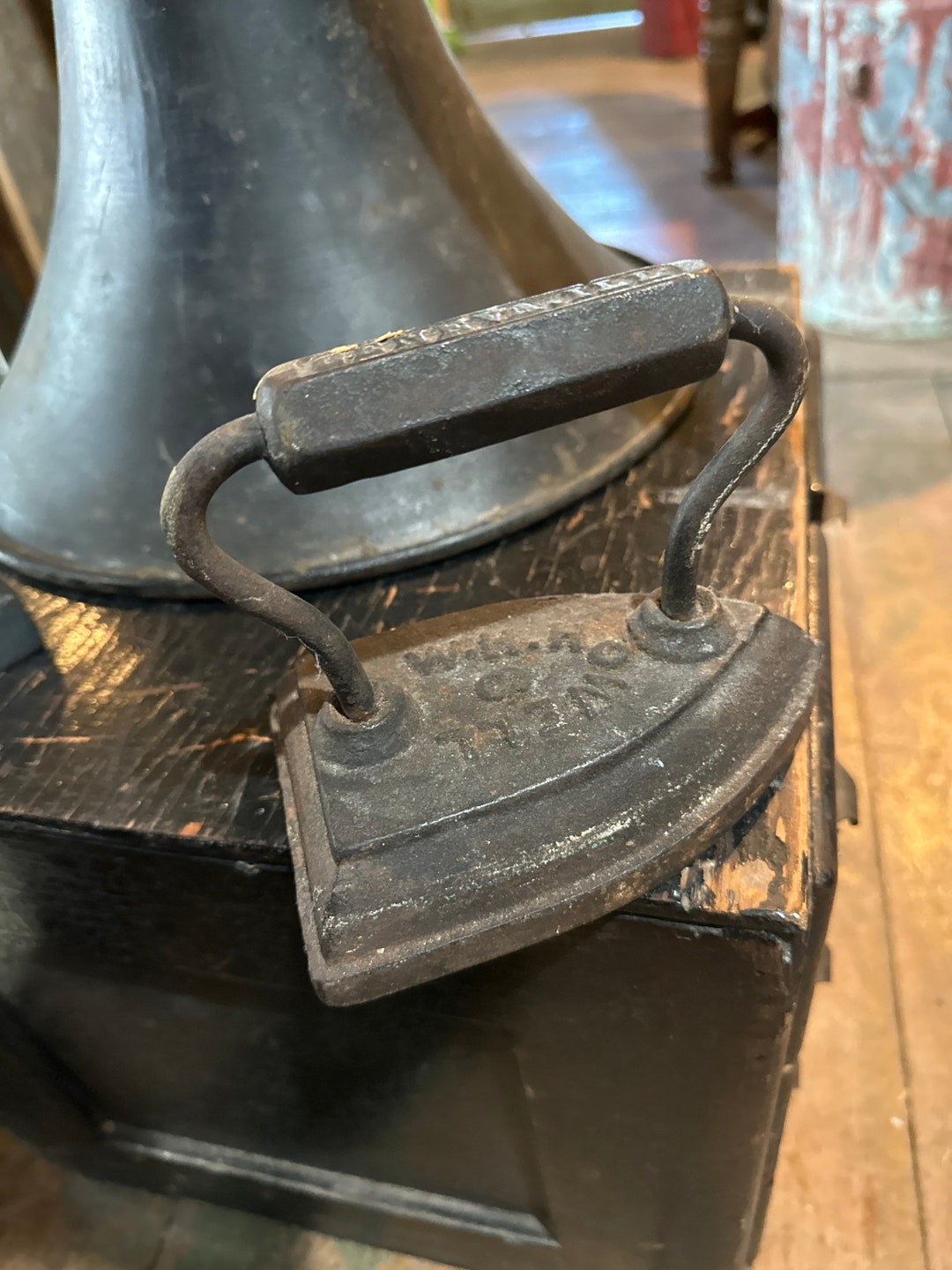 Antique 19th Century Cast Iron Geneva Hand Iron, W.H. Howell #6 - Etsy