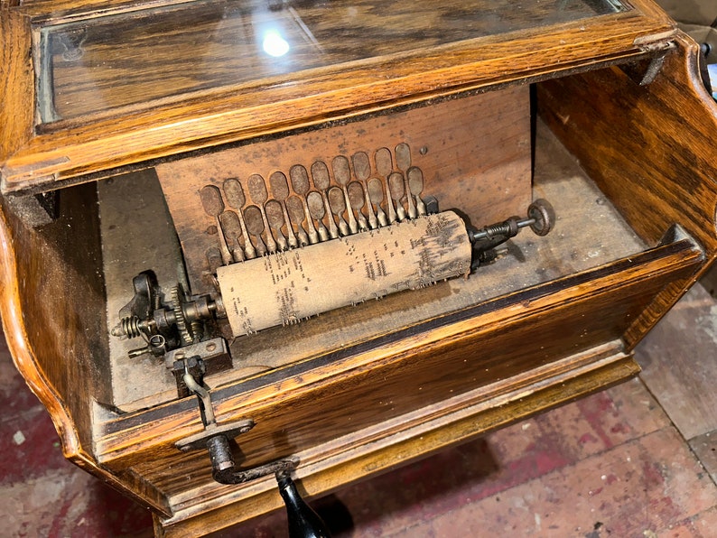 GEM 1919 Concert Cob-roller Organ; 1 Cob Roller Included, Needs Repair ...