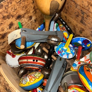 Vintage Metal Noise Maker Tin Litho Rattle Party Themed, Listing is for ...