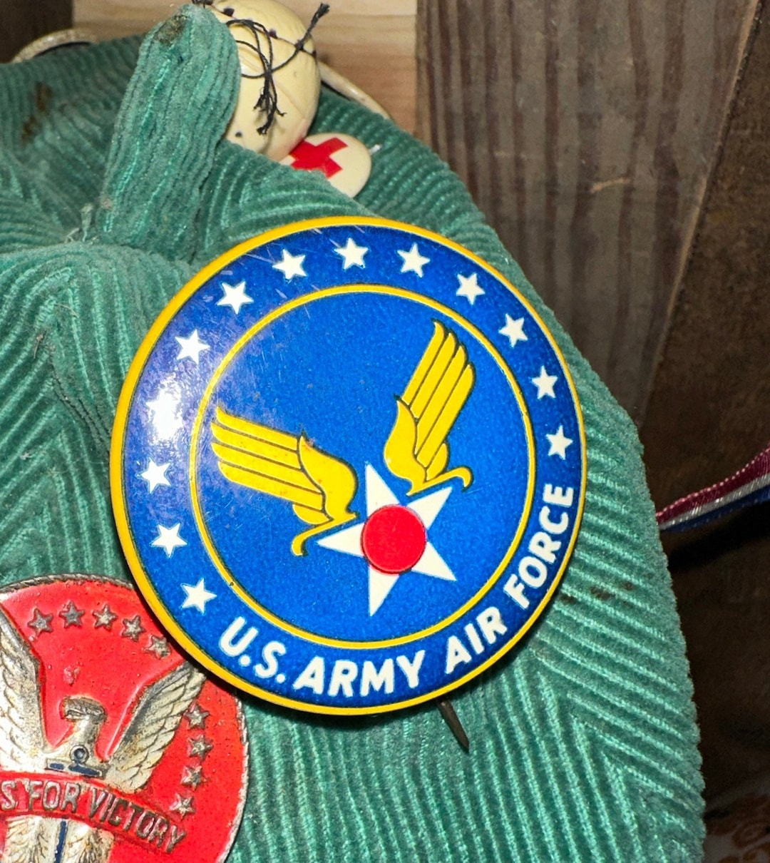 U.S. Army Air Force WWII Vintage USAAF Fighters Bombers Pin Pinback ...