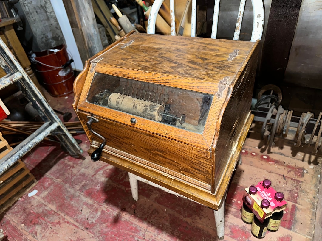 GEM 1919 Concert Cob-roller Organ; 1 Cob Roller Included, Needs Repair ...