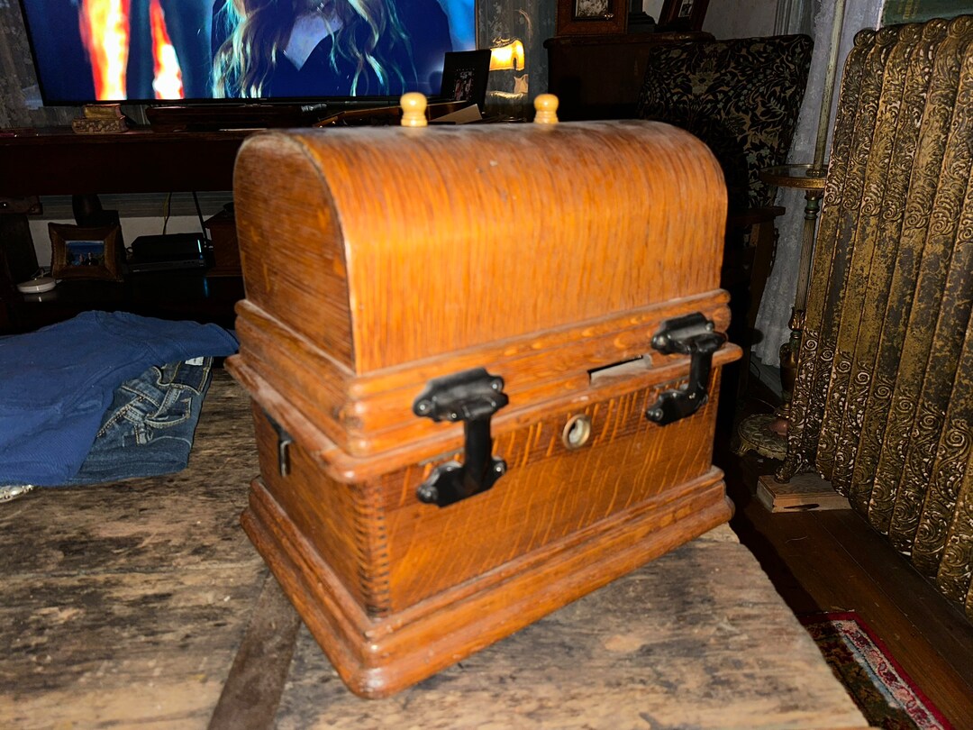 Edison Dictating Machine 988 Original Oak Case There is Some Wear on ...