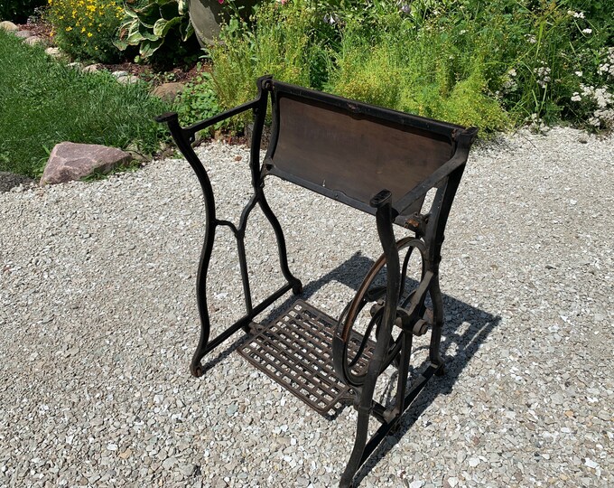 Antique Sewing Machine Cast Iron Base, USA, Great Shape, See Shipping ...