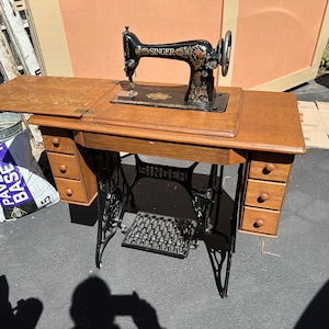 Singer Mfg Co Sewing Machine, Table and Stand, Very Solid, Great Old ...