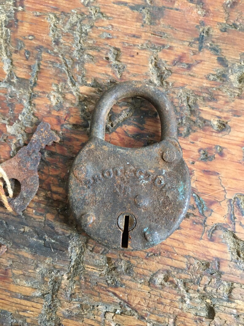 Antique Pad Lock With 2 keys | Etsy