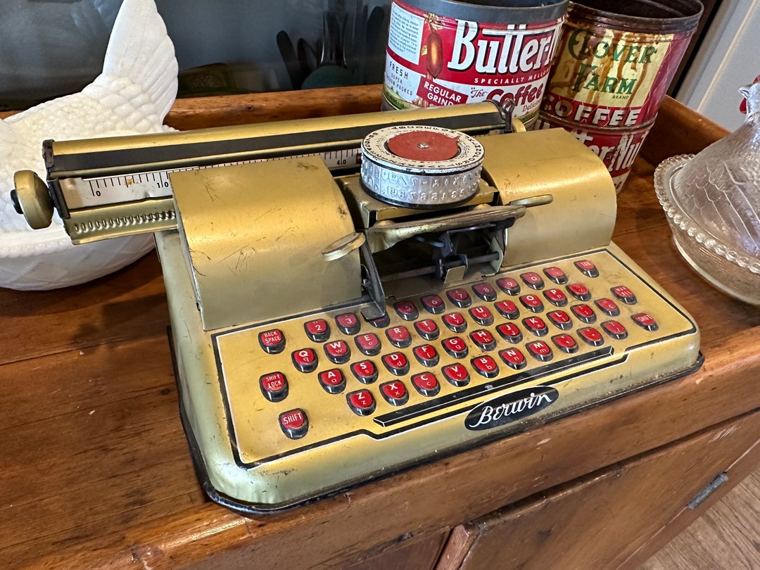 Vintage 1950's Childs Berwin Typewriter Collectible, Approx 10 Wide X 8 ...