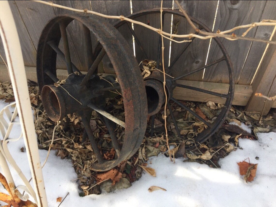 Antique Cast Iron Spoke Wheel With Cast Iron Mounting Bracket, Perfect ...