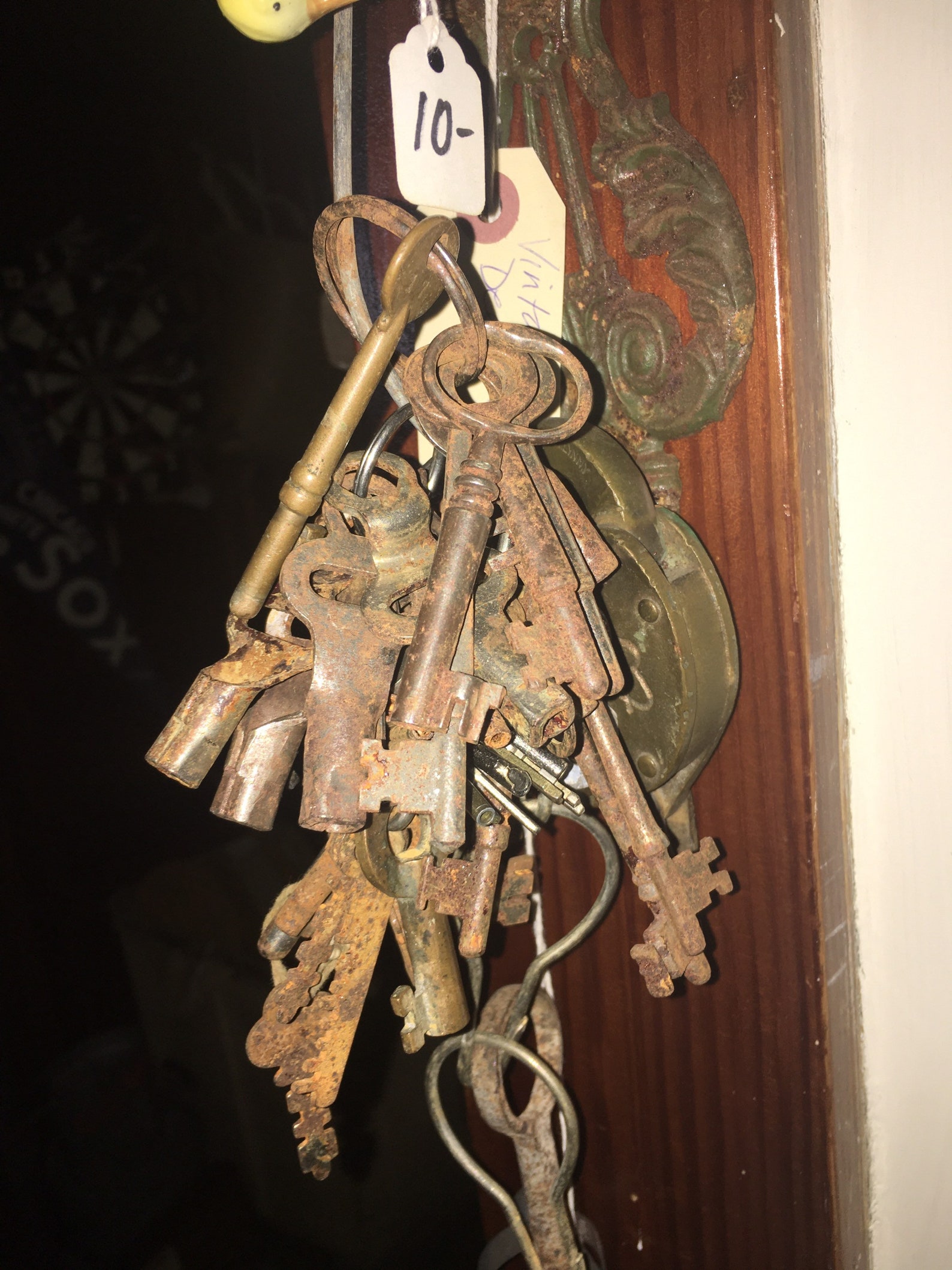 Antique Rusty Keys Various Types/styles Listing is for One - Etsy