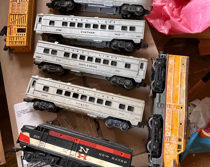 Vintage Lionel Lines New Haven Die-cast Locomotives and Passenger Cars ...