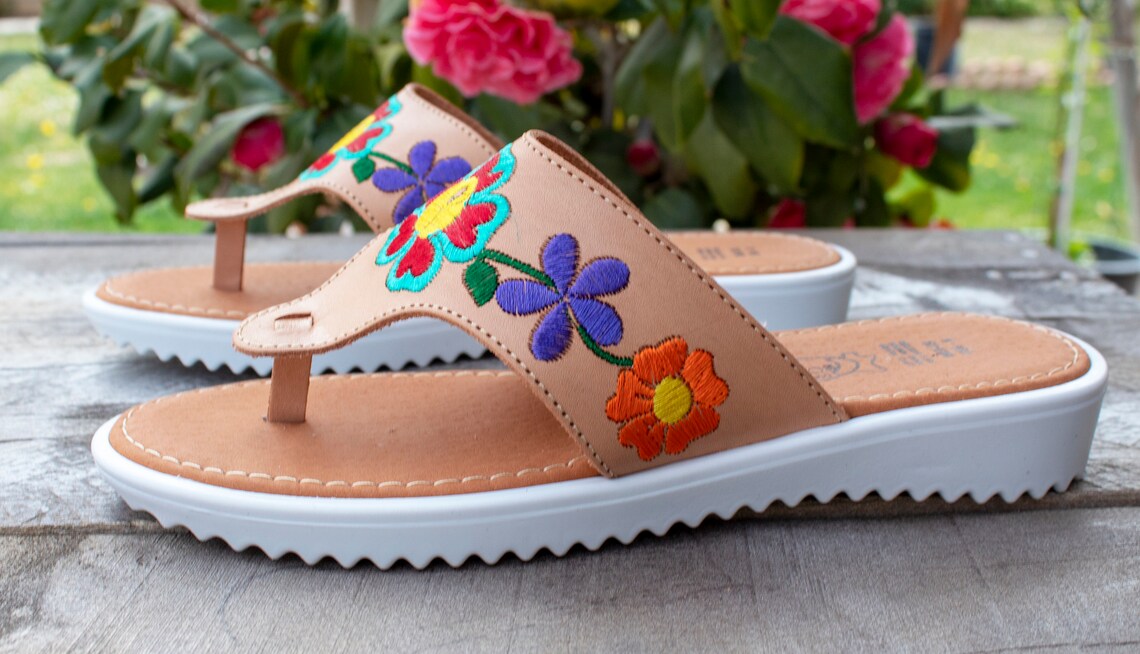 WOMENS EMBROIDERED Leather Slip on Mexican SANDALS - Etsy