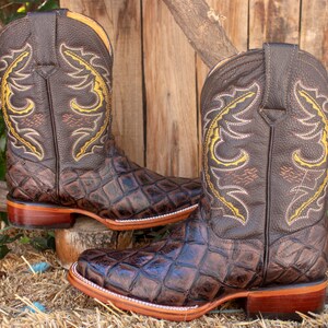 MENS Brown Faux PIRARUCU Fish Scale Pescado Print LEATHER Cowboy Wide ...