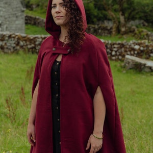 BURGUNDY MAXI CAPE | Red Cape Coat, Maxi Hooded Cloak, Hooded Ruana, Maxi Cloak, Maxi Cloaks ...