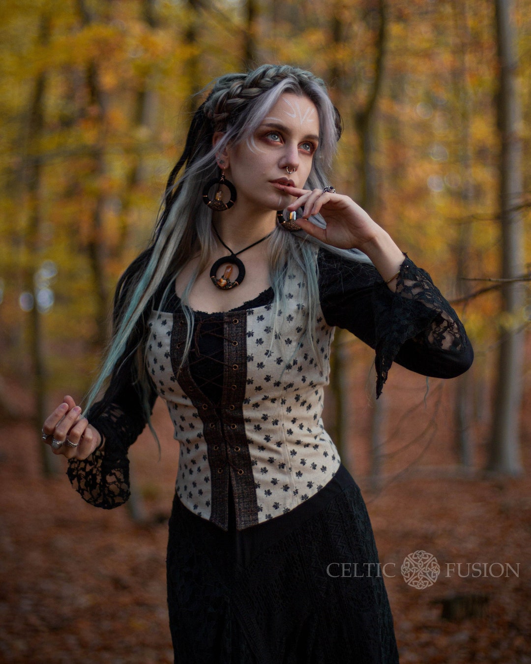 HAWTHORN CORSET BODICE Celtic Corset, Leaf Bodice, Leaf Corset, Lace up ...