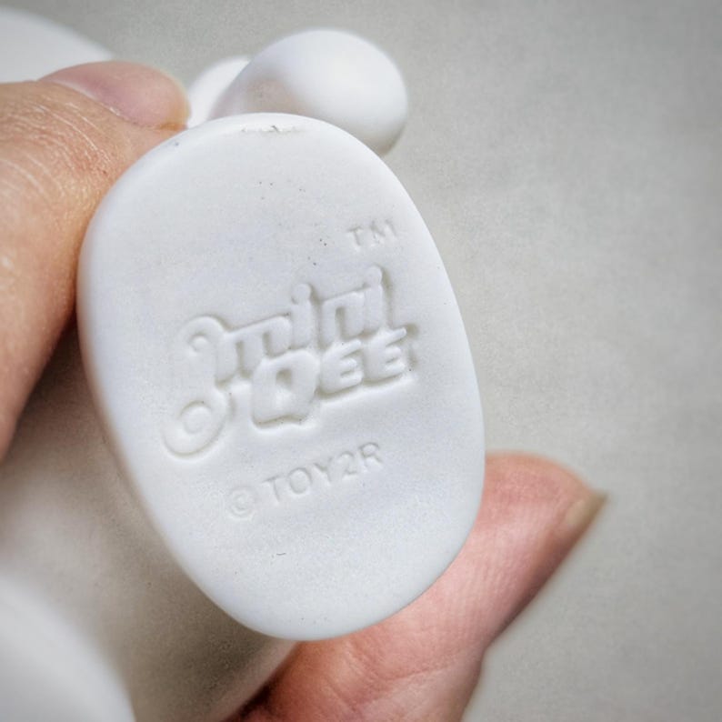 Vintage Toy2r Mini Qee: Blank White Vinyl Bear - 2000s Urban Art ...
