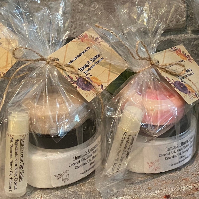 Small Gifts - 60+ Gift Ideas for 2024