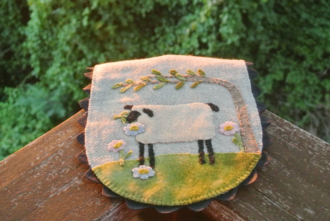 Sheep in the Meadow Table Runner - Etsy