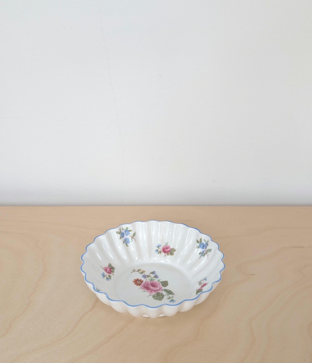 Shelley China Dainty Nut Dish Red Rose and Daisy - Etsy