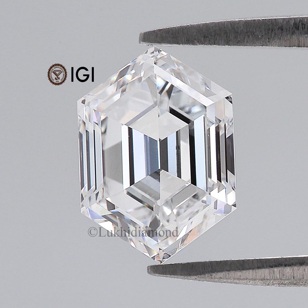 2.77 CT IGI Certified Hexagonal Step Cut Diamond White - D Color VVS2 ...