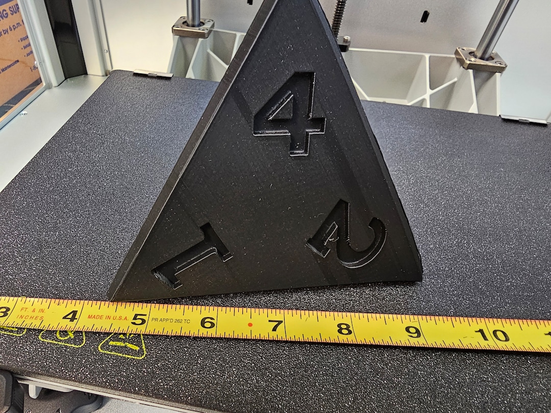 D4 - Quantity 1 - HUGE! - Overly Dramatic Dungeons and Dragons DIE Dice ...