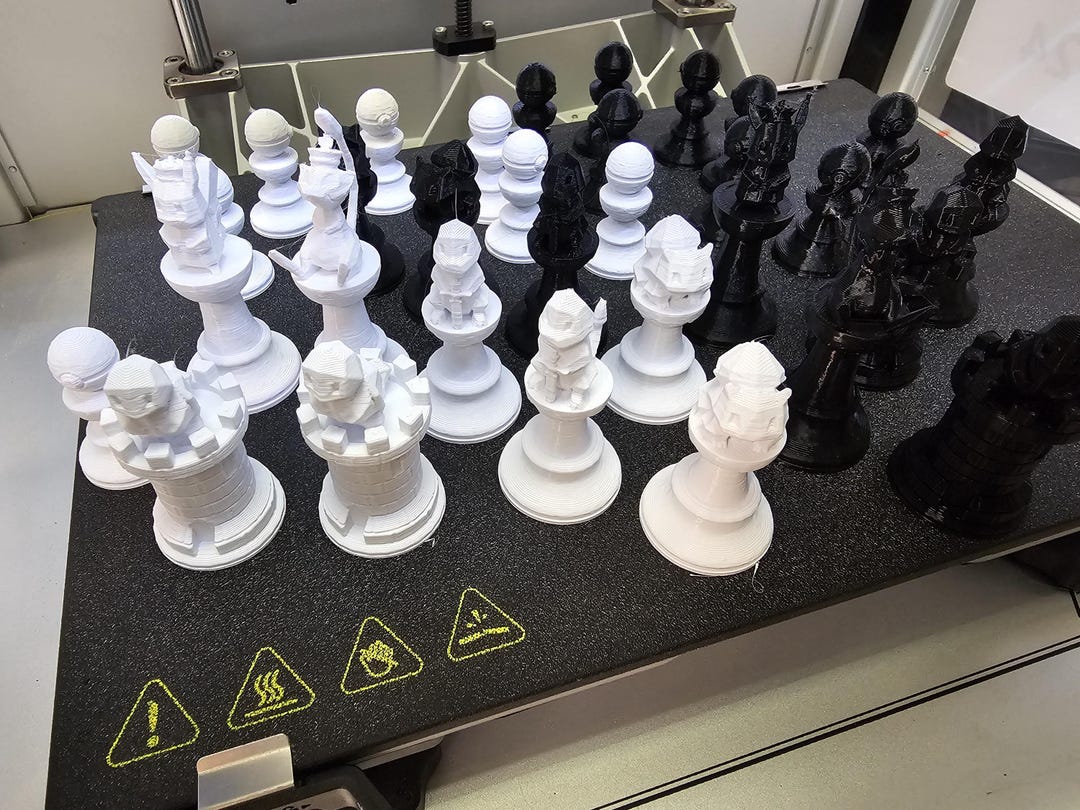 32 Piece Complete Pokemon Chess Set Squirtle Pikachu Charmander Mew ...