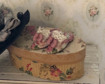 Items similar to handmade collectable miniature shoes on Etsy