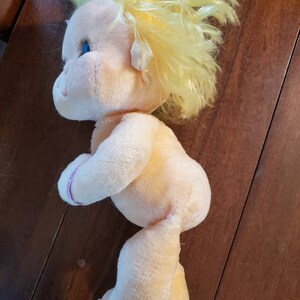 1985 Kenner Precious Hugs Hallmark Hugga Bunch Doll Blonde (yellow ...