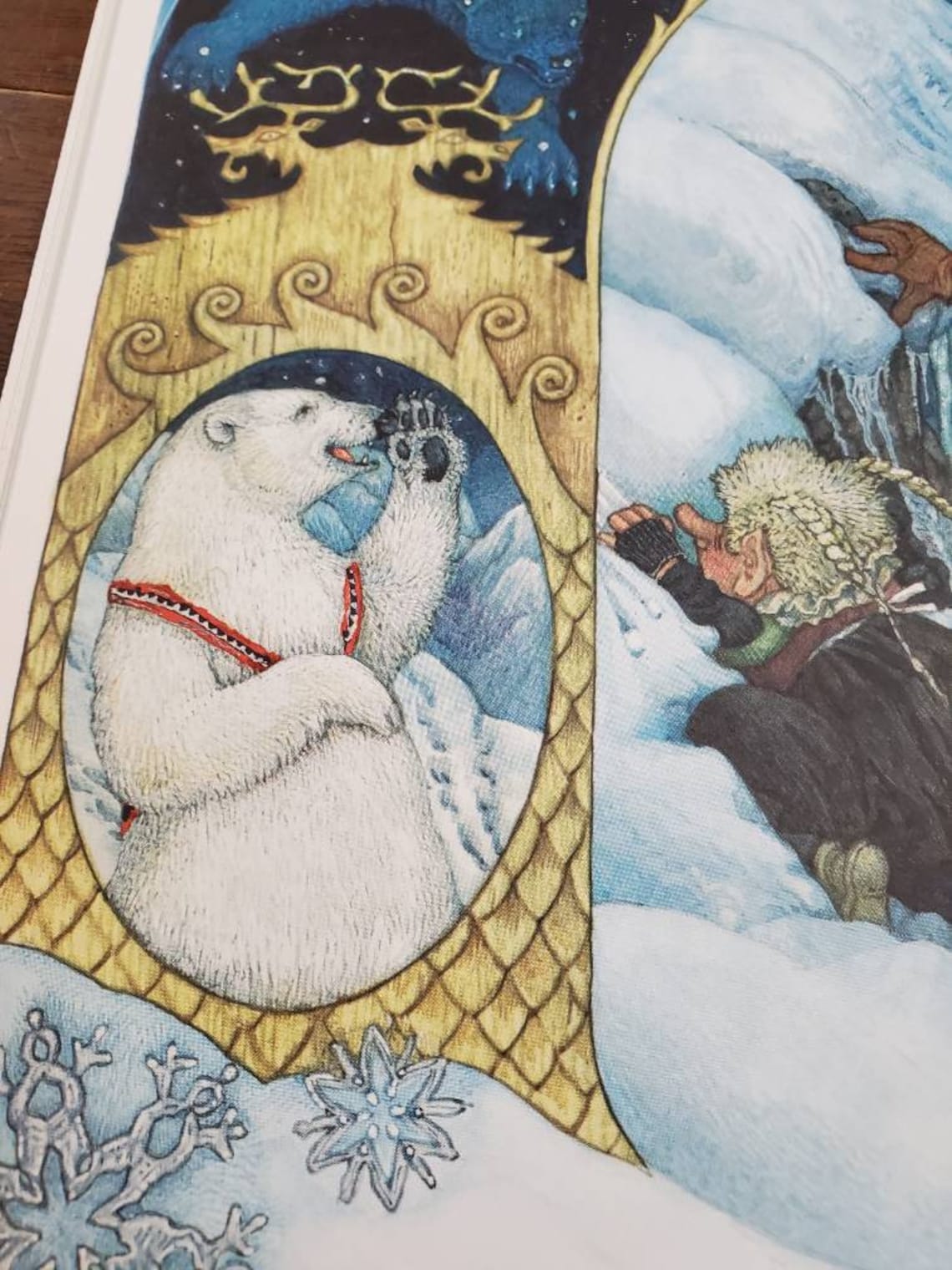 2003 Jan Brett Who's That Knocking on Christmas Eve Paperback ...