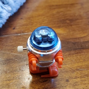 Lost in Space Wind up Robot Rascal 1977 Tomy Vintage Action Figure ...