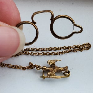 Vintage Miniature Spectacles Gold-tone Chain Lapel Bird Pin 1-3/16 ...