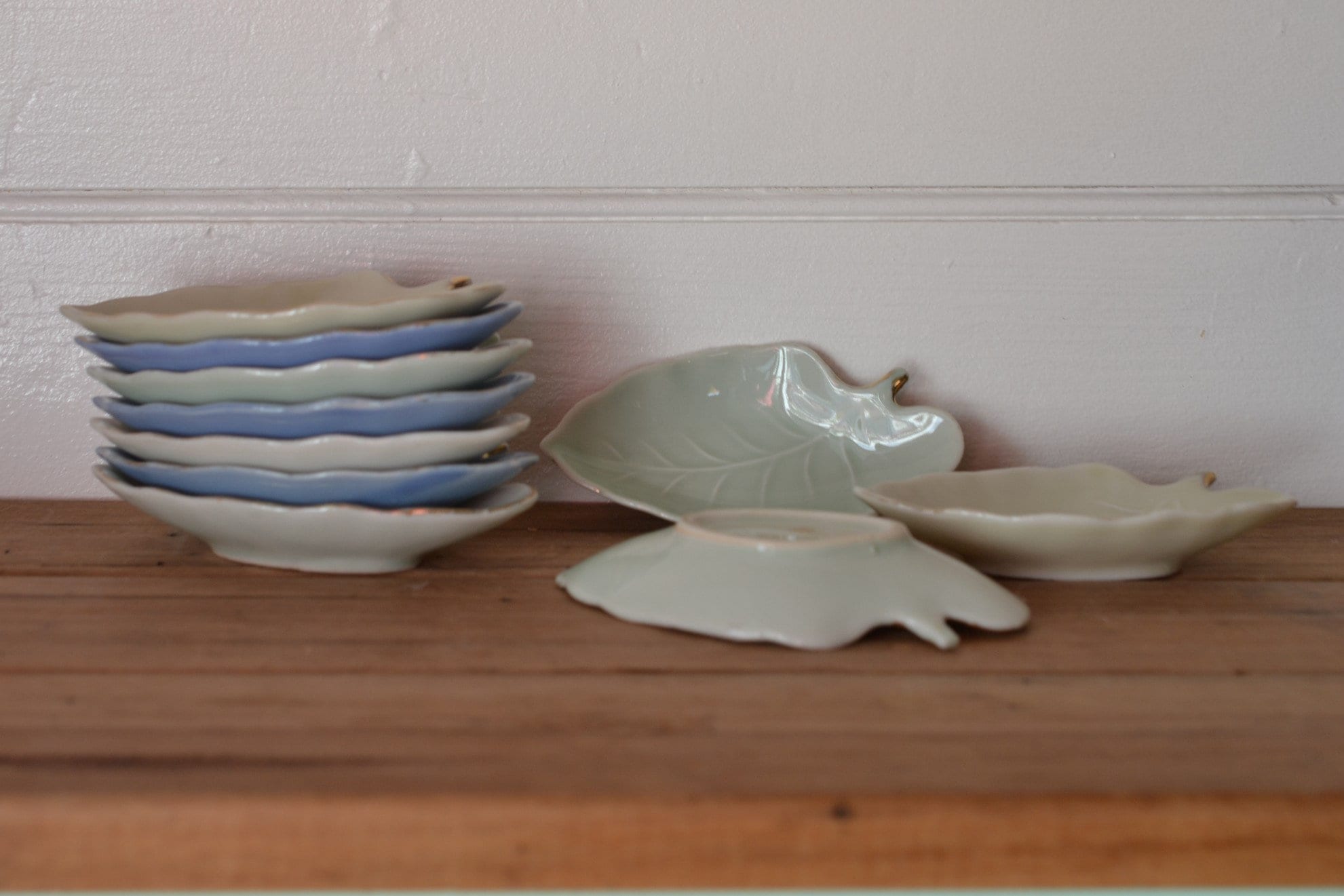Vintage 10 X Ceramic Leaf Dish Plates Green Mauve Japan Serving Plates ...