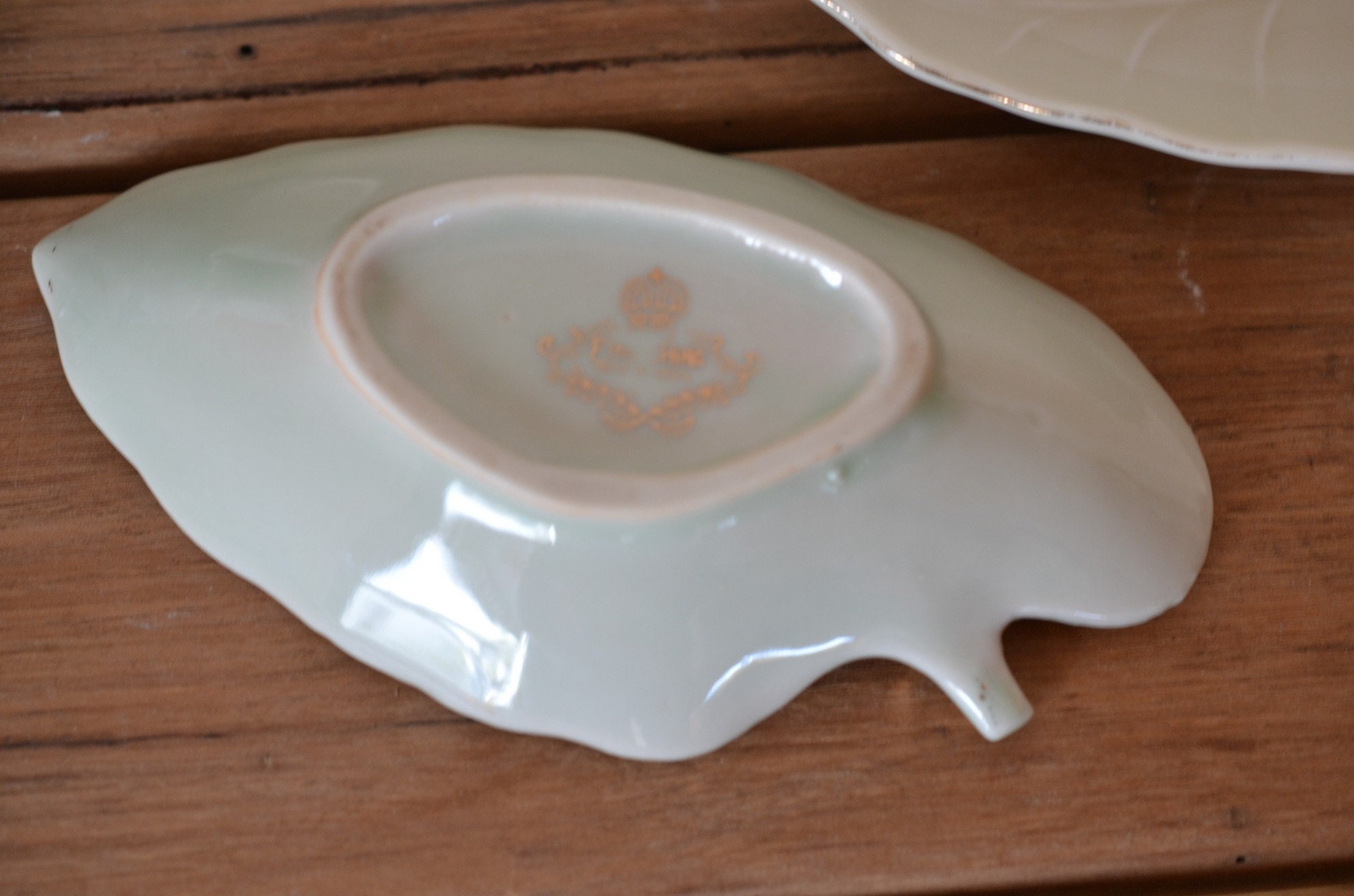 Vintage 10 X Ceramic Leaf Dish Plates Green Mauve Japan Serving Plates ...