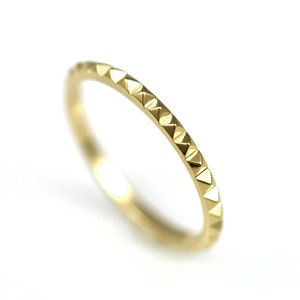 Spike 14K Solid Gold Ring, Gold Pyramid Ring, Gold Stacking Ring ...