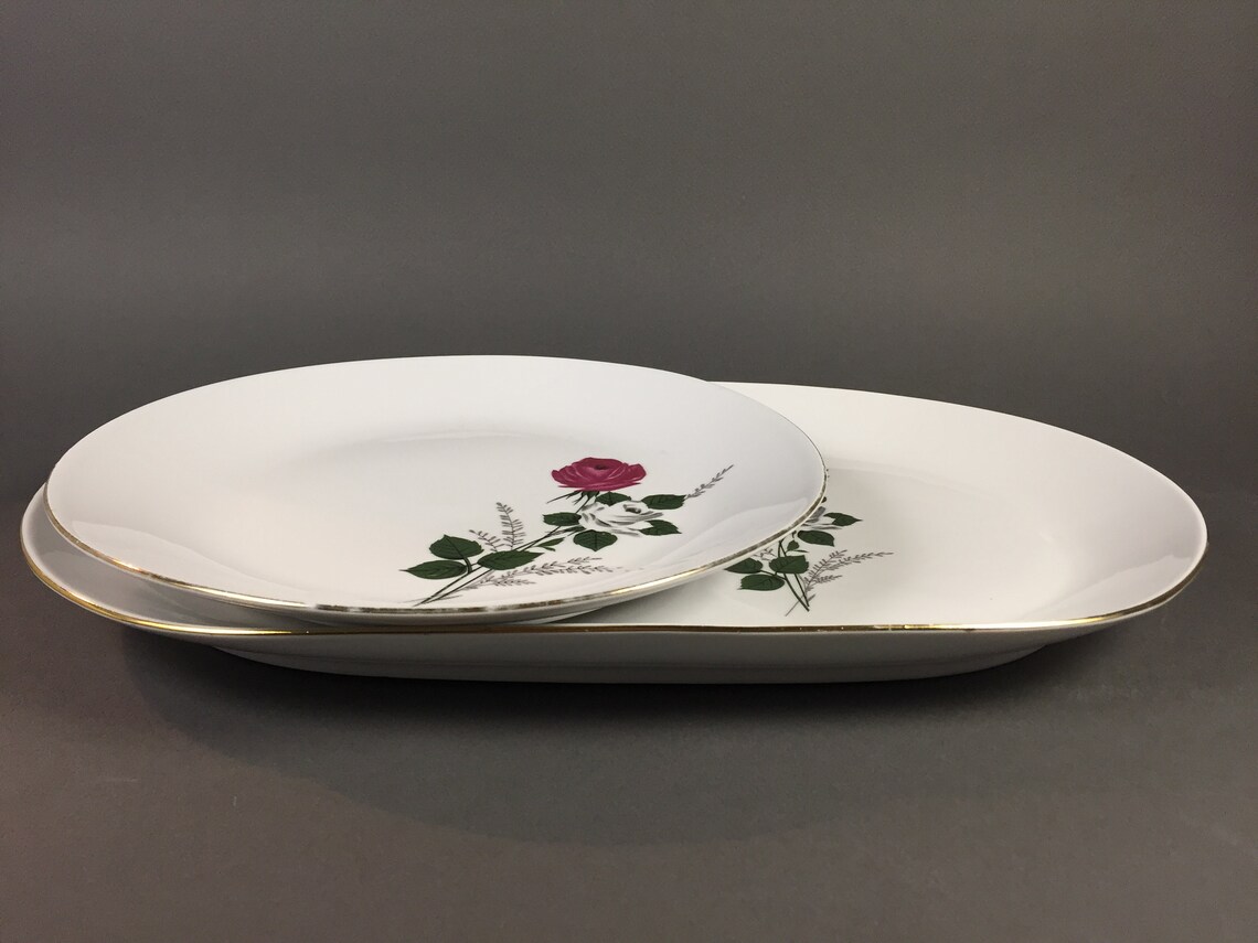 KAHLA White Porcelain Set of Two Platters With Red Rose Decor - Etsy