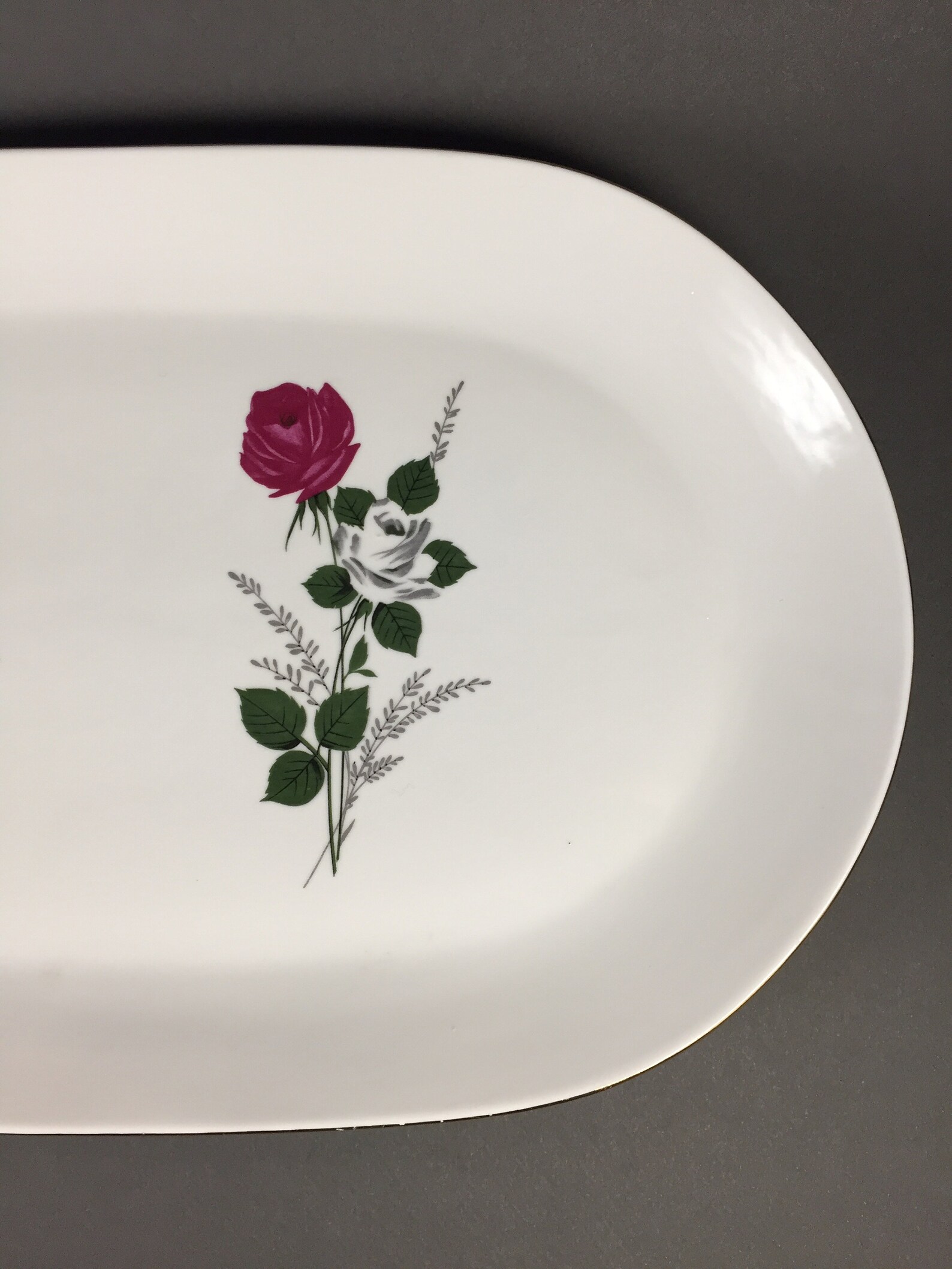 KAHLA White Porcelain Set of Two Platters With Red Rose Decor - Etsy