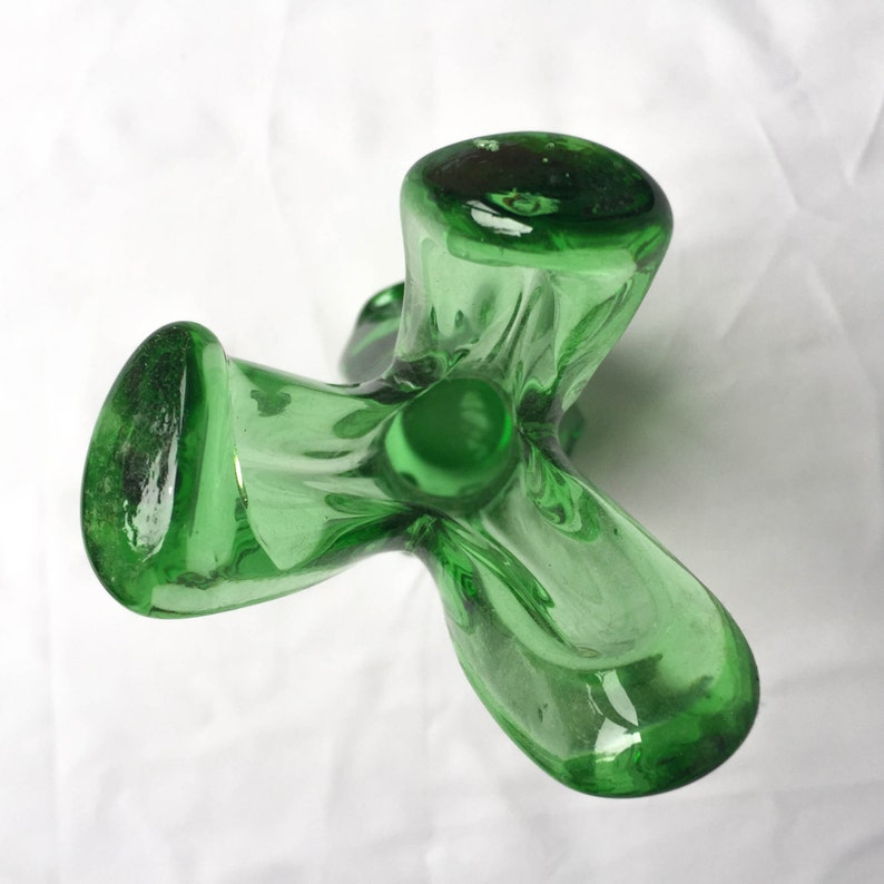 80s Pop Art Green Modernist Hand Made Crystal Clean Green Glass Vase ...