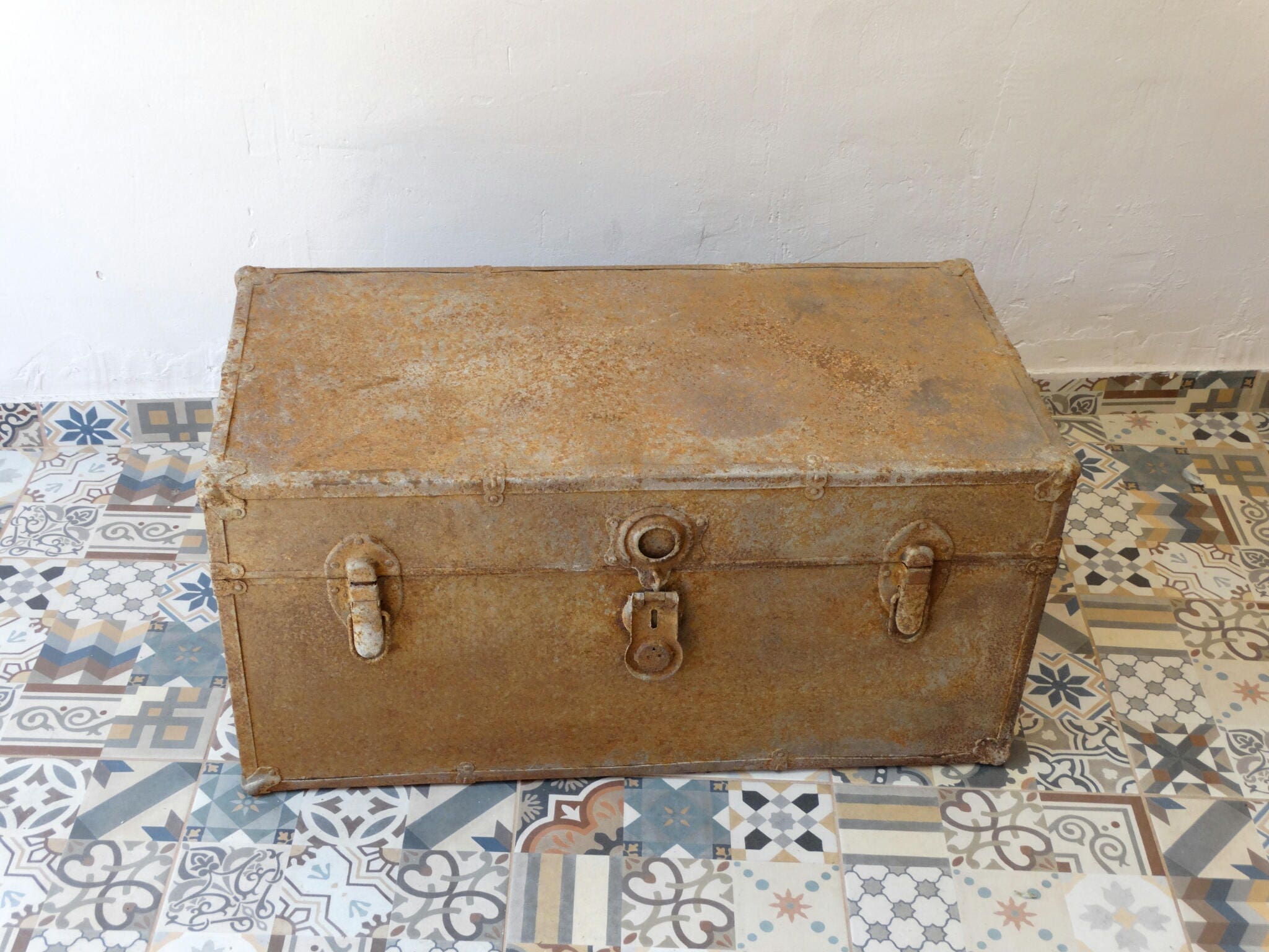 Antique Steamer Trunk, Treasure Chest, Metal Trunk, Pirate Chest, Trunk ...