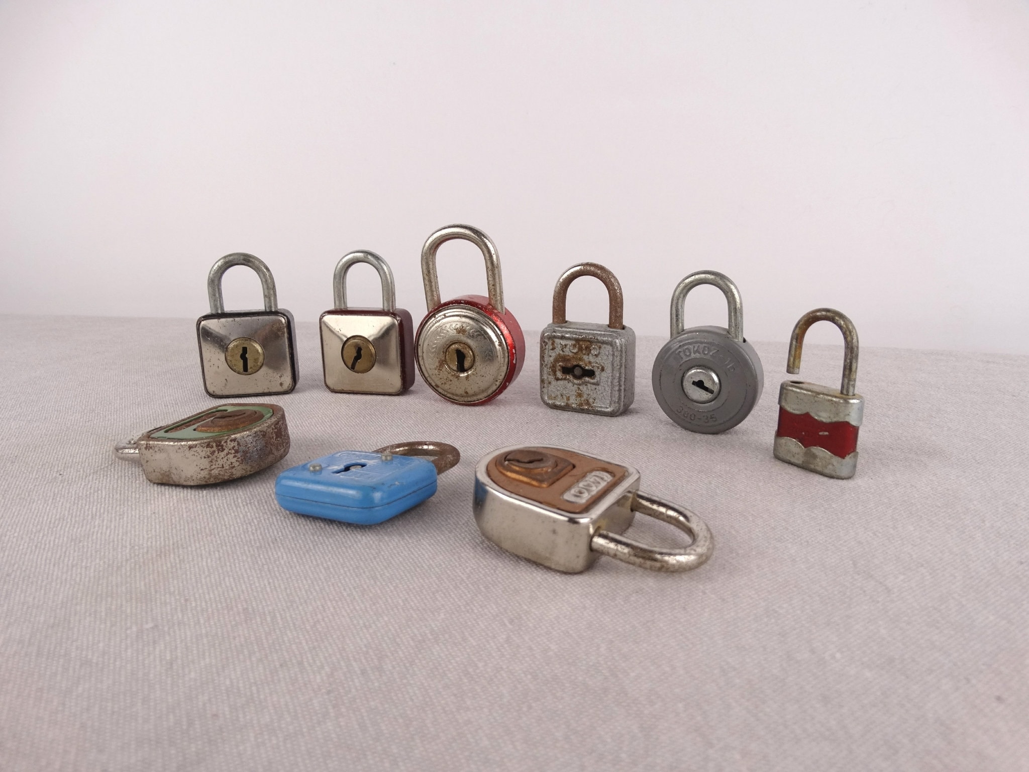 Vintage Padlock Collection, Old Padlocks Lot, Rustic Padlock, Round ...